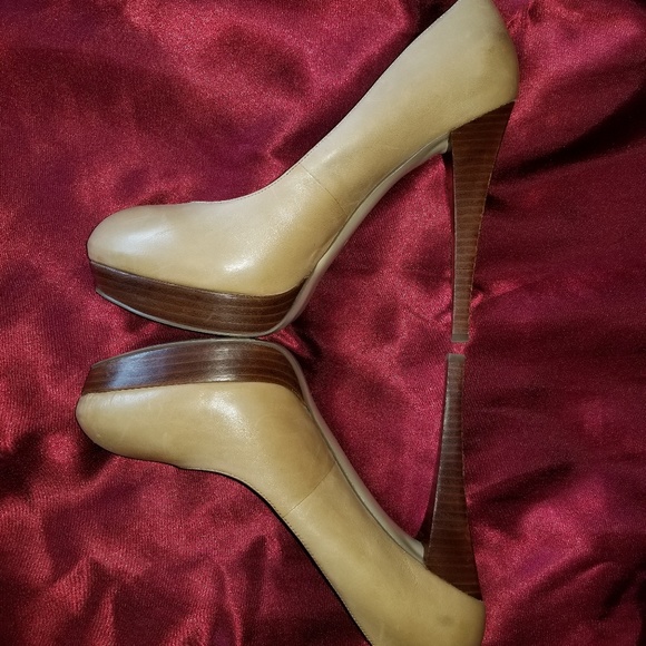 Guess | Shoes | Guess Camel Color Close Toe Pump | Poshmark